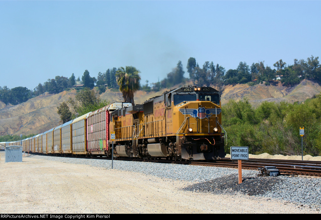 UP 4063 Climbing Beaumont Hill